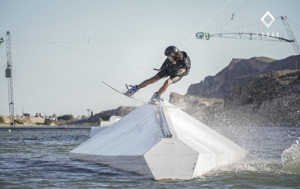 BOONT is for rebels like you! Wakeboards, Wakeskis and Longboards ...